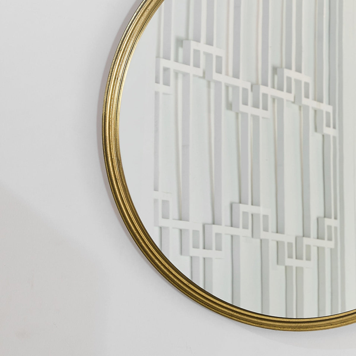Ismene Gold-Framed Wall Mirror: Elevate Your Décor with Luxury – ironyhome
